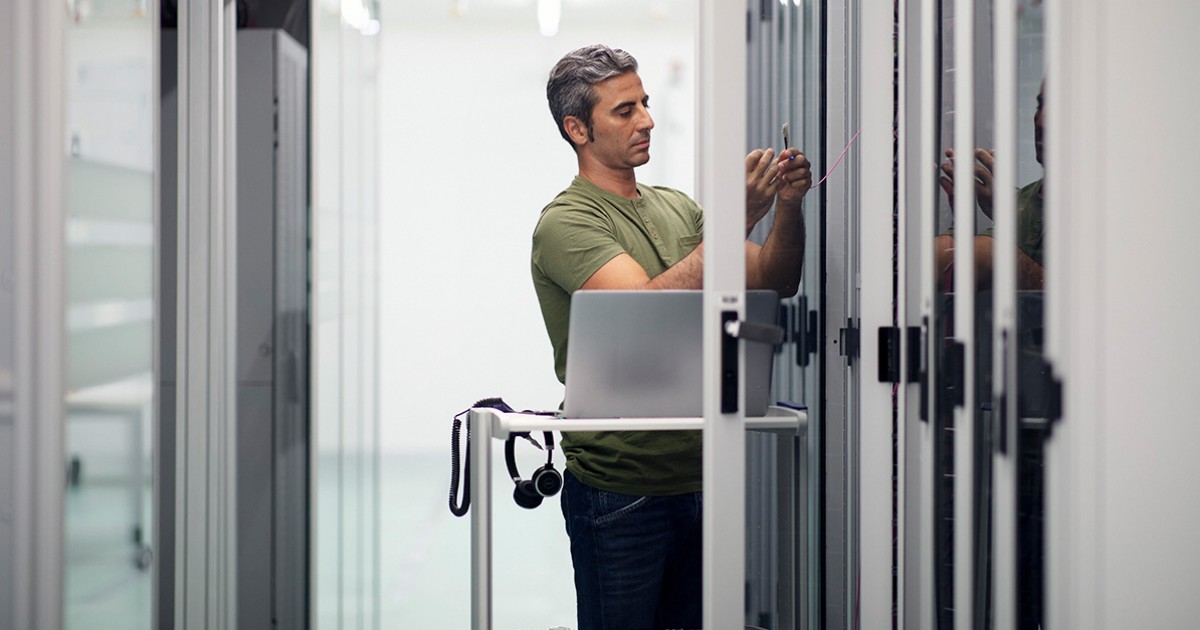 Managed Outsourcing Services: Application, DB, Server | Swisscom